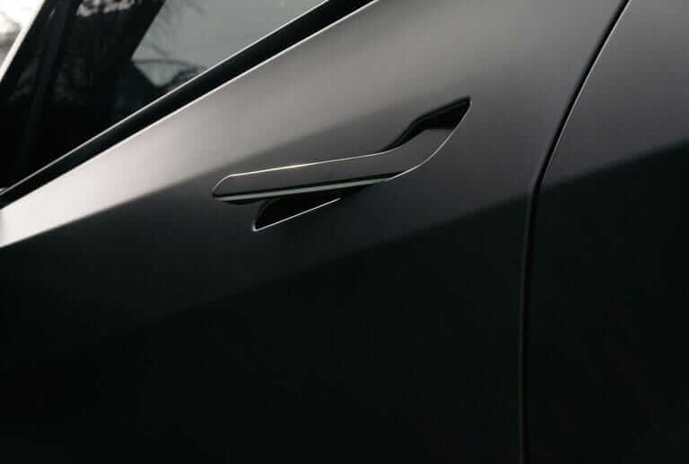 Tesla electronic door failure blamed in deadly fire | CENTRIST