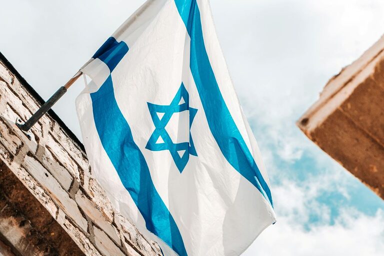 NZ bans three Israeli settlers from entering country | CENTRIST